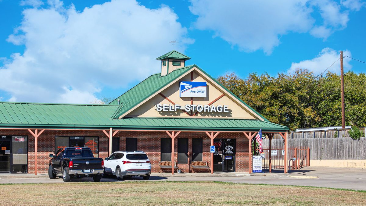 Self Storage Units - Rufe Snow Depot Self Storage